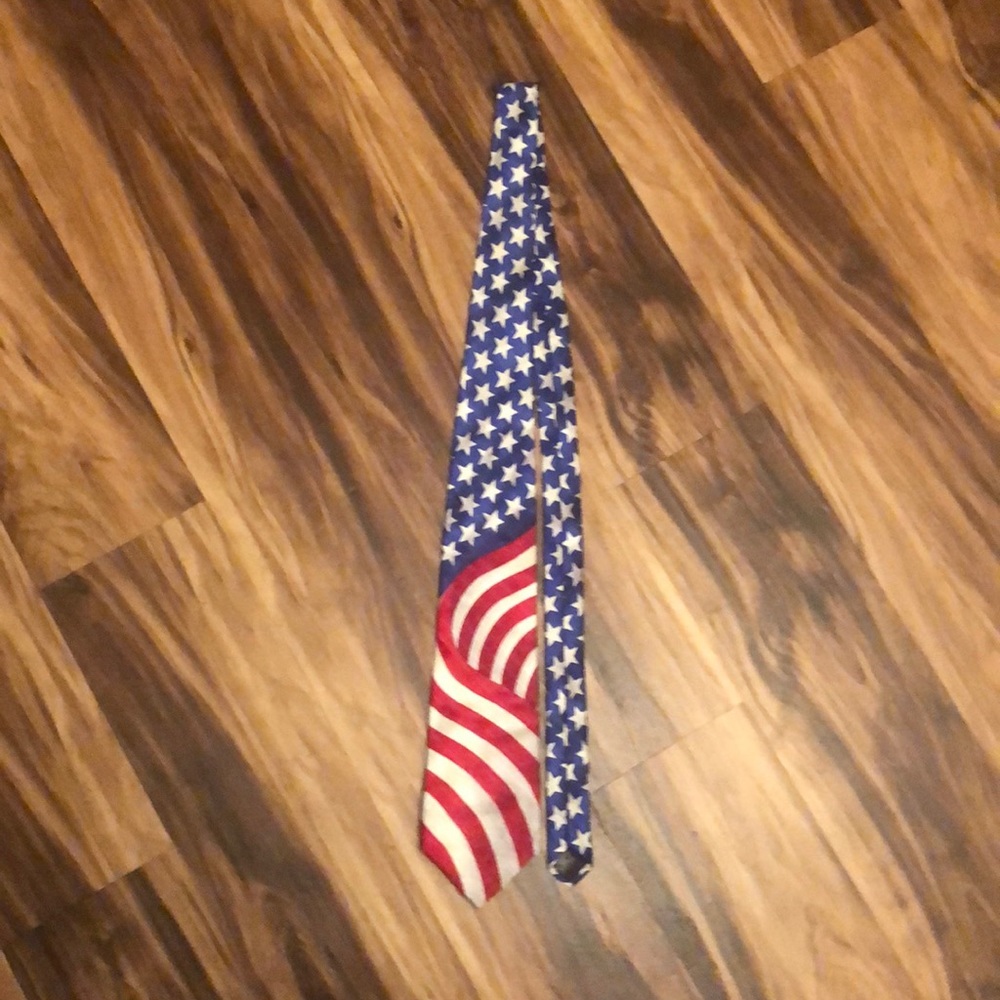 100% Imported Silk American Flag Style Neck Tie - Gem